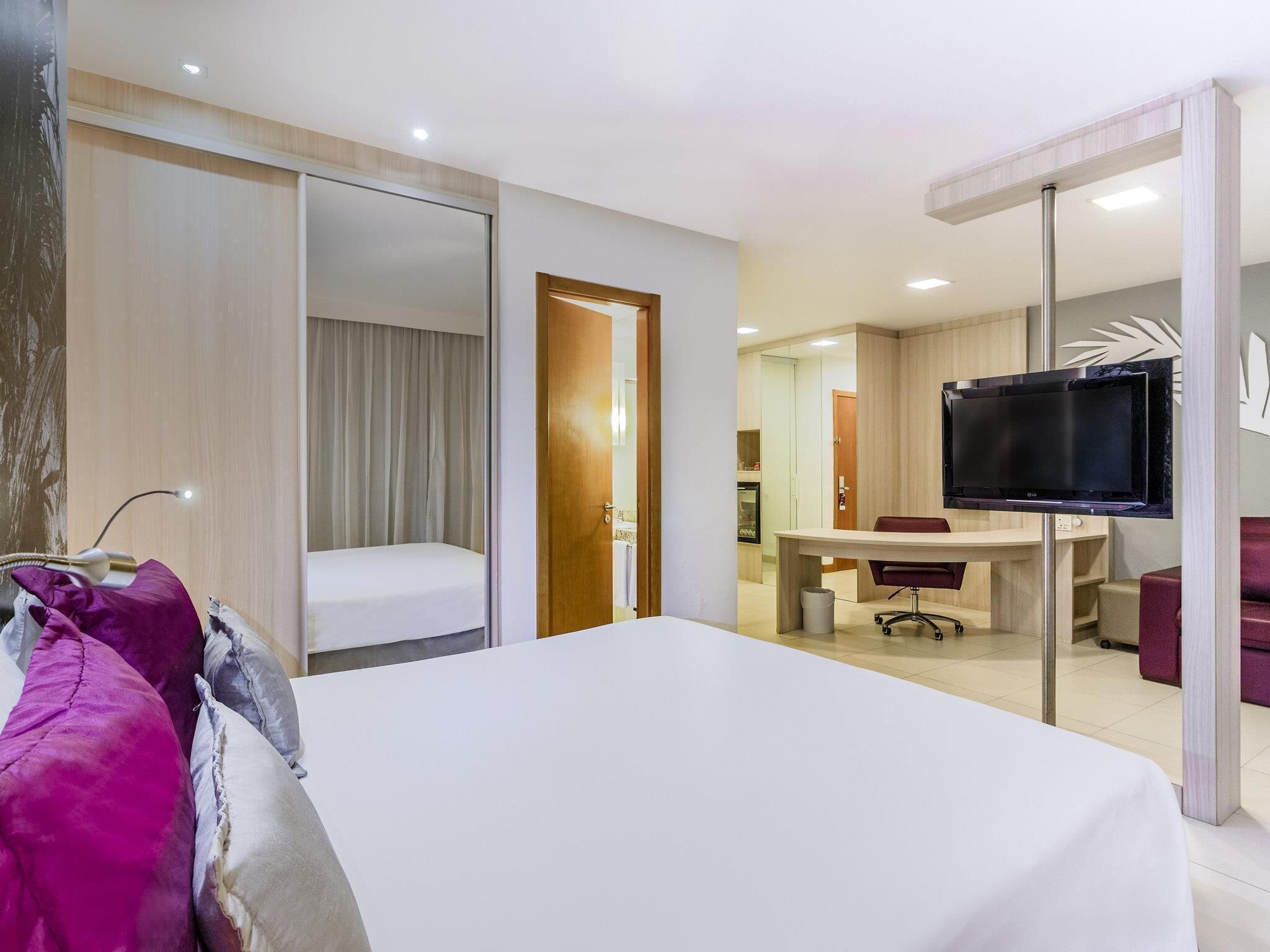 Quarto Superior, 1 cama de casal | Minibar, secretária, Wi-fi grátis, roupa de cama fornecida 