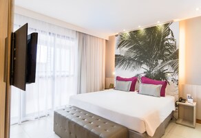 Minibar, secretária, Wi-fi grátis, roupa de cama fornecida 