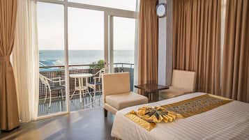 Suíte | 1 quarto, frigobar, cofres nos quartos, escrivaninha