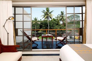 Garden room with Private terrace | Frigobar, cofres nos quartos, escrivaninha, quartos à prova de som