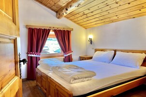 Apartamento, 1 quarto (4 People) | Edredões de penas, cofre no quarto, Wi-fi grátis