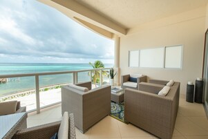Apartamento Deluxe em Condomínio Fechado, 1 quarto, vista para a praia | Terraço/pátio interior