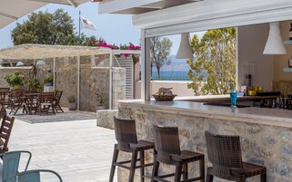 Bar junto à piscina