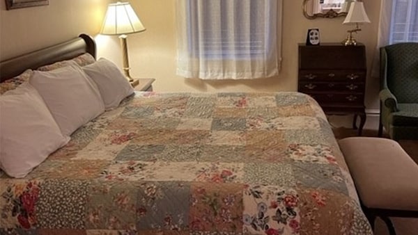 Bird In Hand Village Inn & Suites - Lancaster, PA