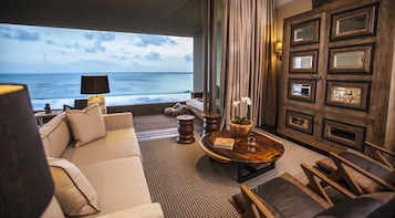 Suíte (Master) | Roupas de cama premium, frigobar, cofres nos quartos