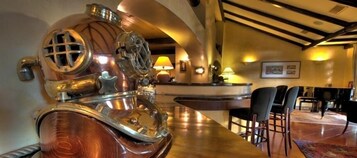 Almoços e jantares servidos, com espaço para refeições ao ar livre 