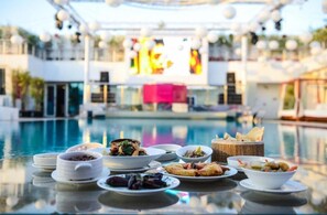 2 restaurantes, café da manhã, culinária francesa