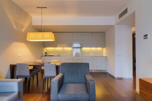 Suíte executiva, 1 cama King | Vista do quarto