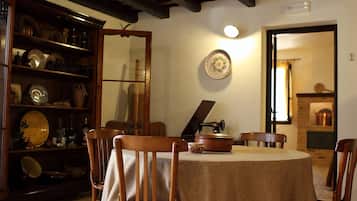 Café da manhã com buffet grátis todos os dias