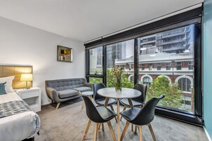 Quarto Triplo | Sala de estar | Televisor LCD de 40 polegadas com canais digitais, televisor 