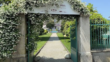 Entrada do alojamento