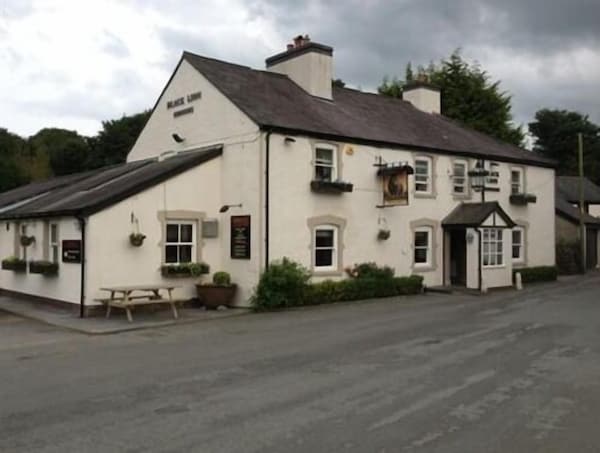 Black Lion Hotel - Gwynedd
