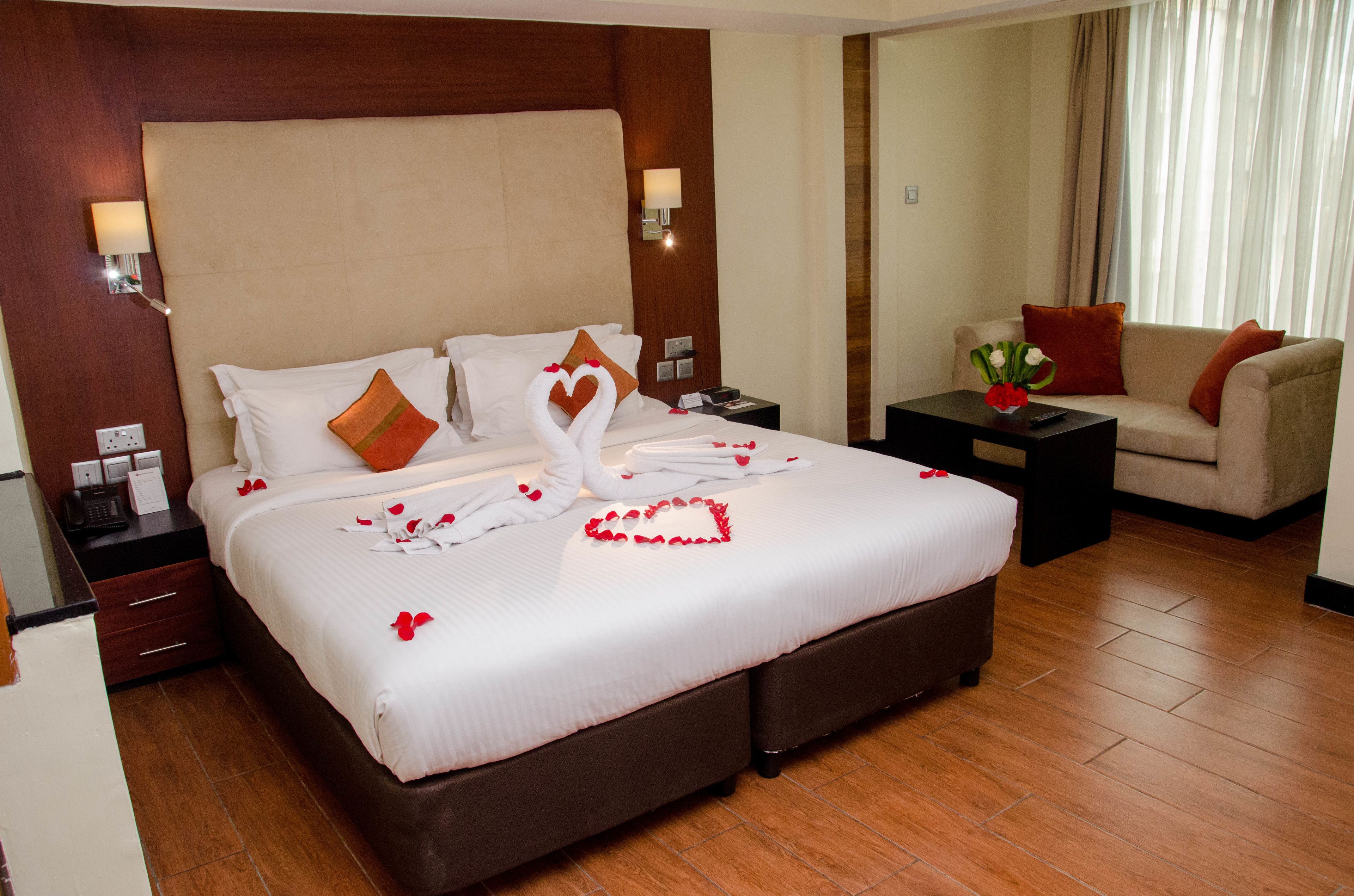 Quarto Standard, 1 cama king-size, não fumadores, frigorífico | Lençóis de algodão egípcio, roupa de alta qualidade, minibar 