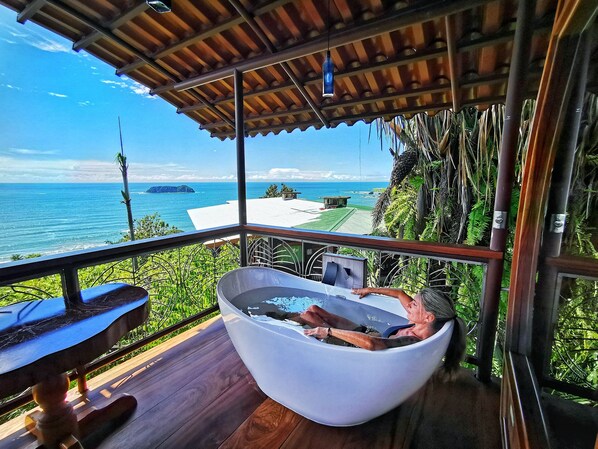 Loft Exclusivo, 2 quartos, vista para o oceano (Sky Loft) | Cofre no quarto, com decoração personalizada