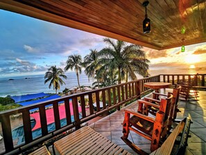 Estúdio Panorâmico, 2 camas queen-size, vista para o mar | Vista do quarto