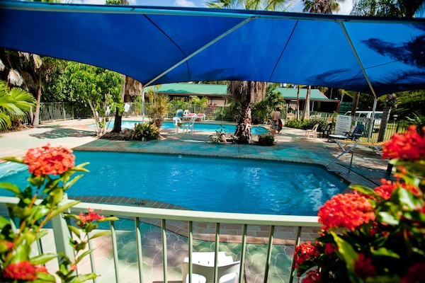 Lani's Holiday Island - Caravan Park - New South Wales