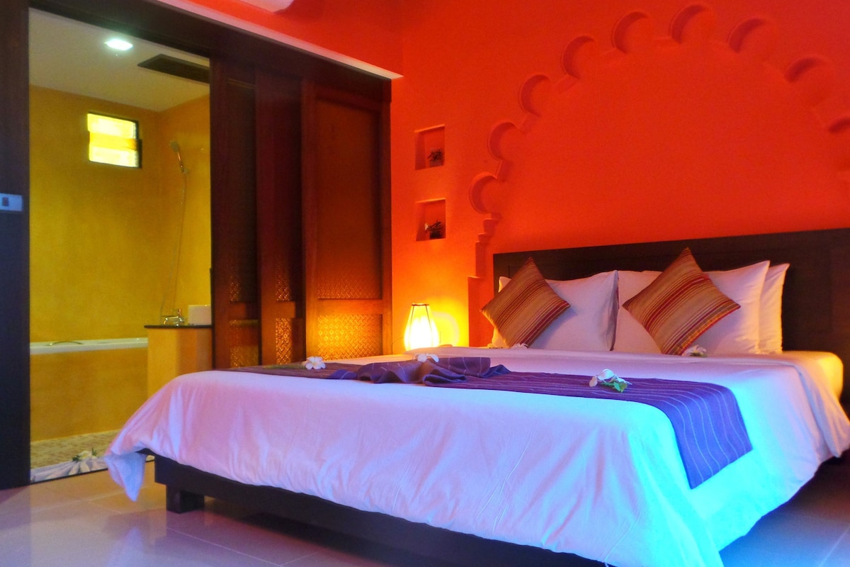 Minibar, cofre no quarto, secretária, ferro/tábua de engomar 