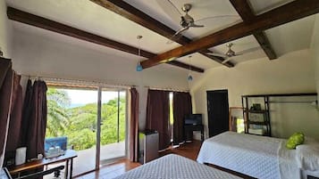 1 quarto, cofre no quarto, Wi-fi grátis, roupa de cama fornecida