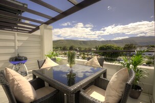 Two Bedrooms Apartment | Varanda
