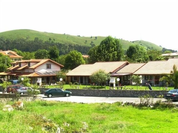 Picu Castiellu Aparthotel - Principado de Asturias