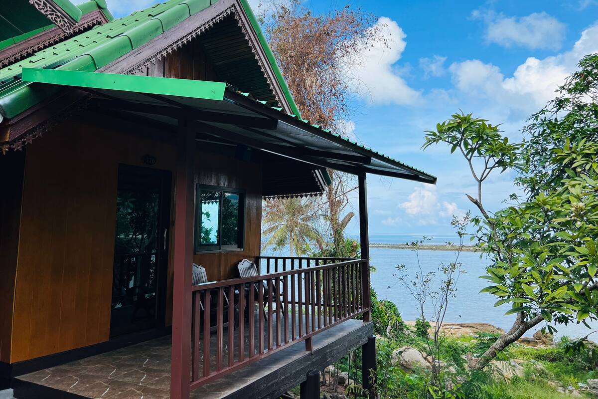 Bungalow with Garden View | Cofre no quarto, secretária, berços/camas para crianças grátis