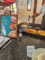 Café da manhã com buffet grátis todos os dias