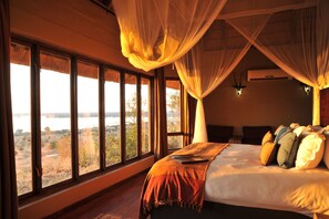 Single Suite Room | Opções para refeição no quarto