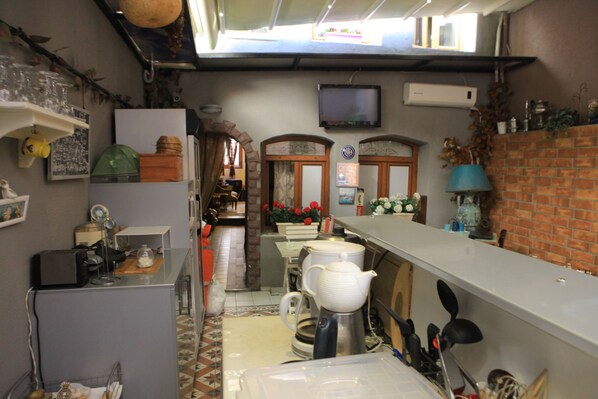 Pequeno-almoço inspirado na cozinha local diário (12.5 EUR por pessoa) 