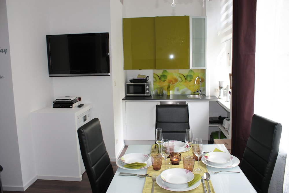 Govienna Small Modern Apartment - Wenen