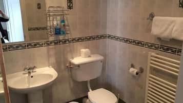 Quarto Twin Standard, casa de banho anexa | Casa de banho