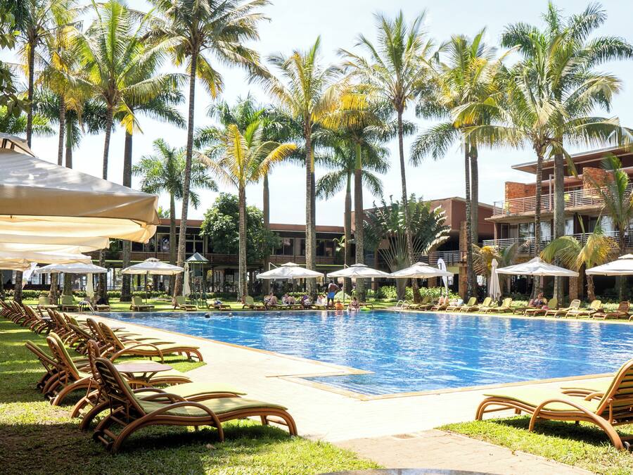 2 piscinas exteriores, espreguiçadeiras