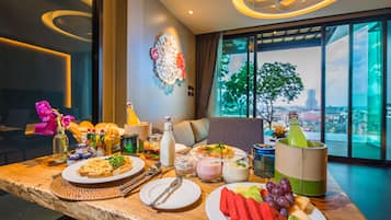 Villa, 1 quarto, vista para o mar | Refeições no quarto