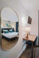 Quarto Duplo Comfort | Secretária, secretária adequada para computadores portáteis 