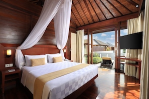 Suíte, 2 quartos (Amadea Rooftop) | Frigobar, cofres nos quartos, ferros/tábuas de passar roupa