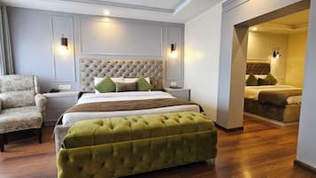 4 Bedded Family Room | Secretária, secretária adequada para computadores portáteis