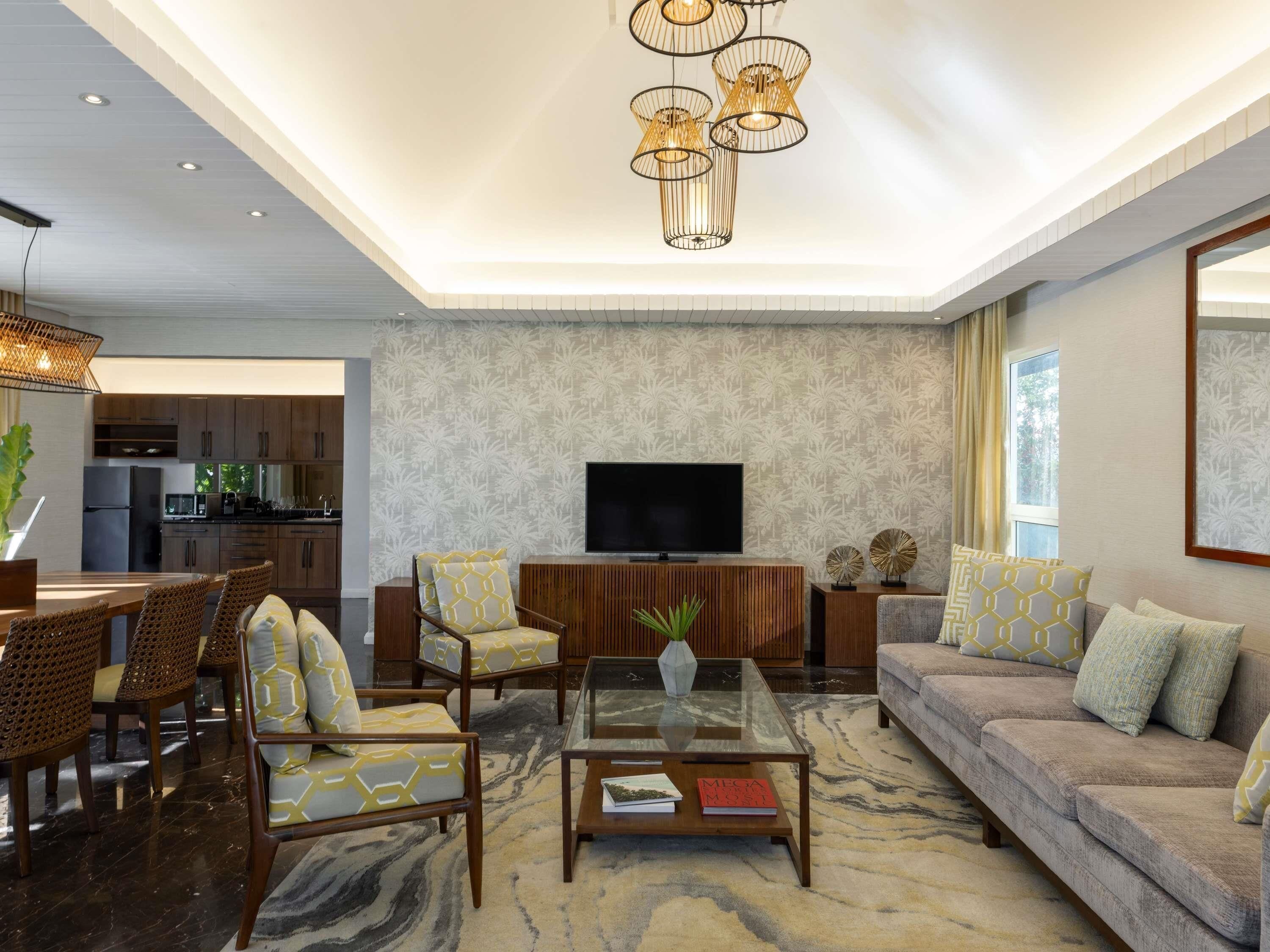 Villa (Sol Marina) | Cofre no quarto, com decoração personalizada 