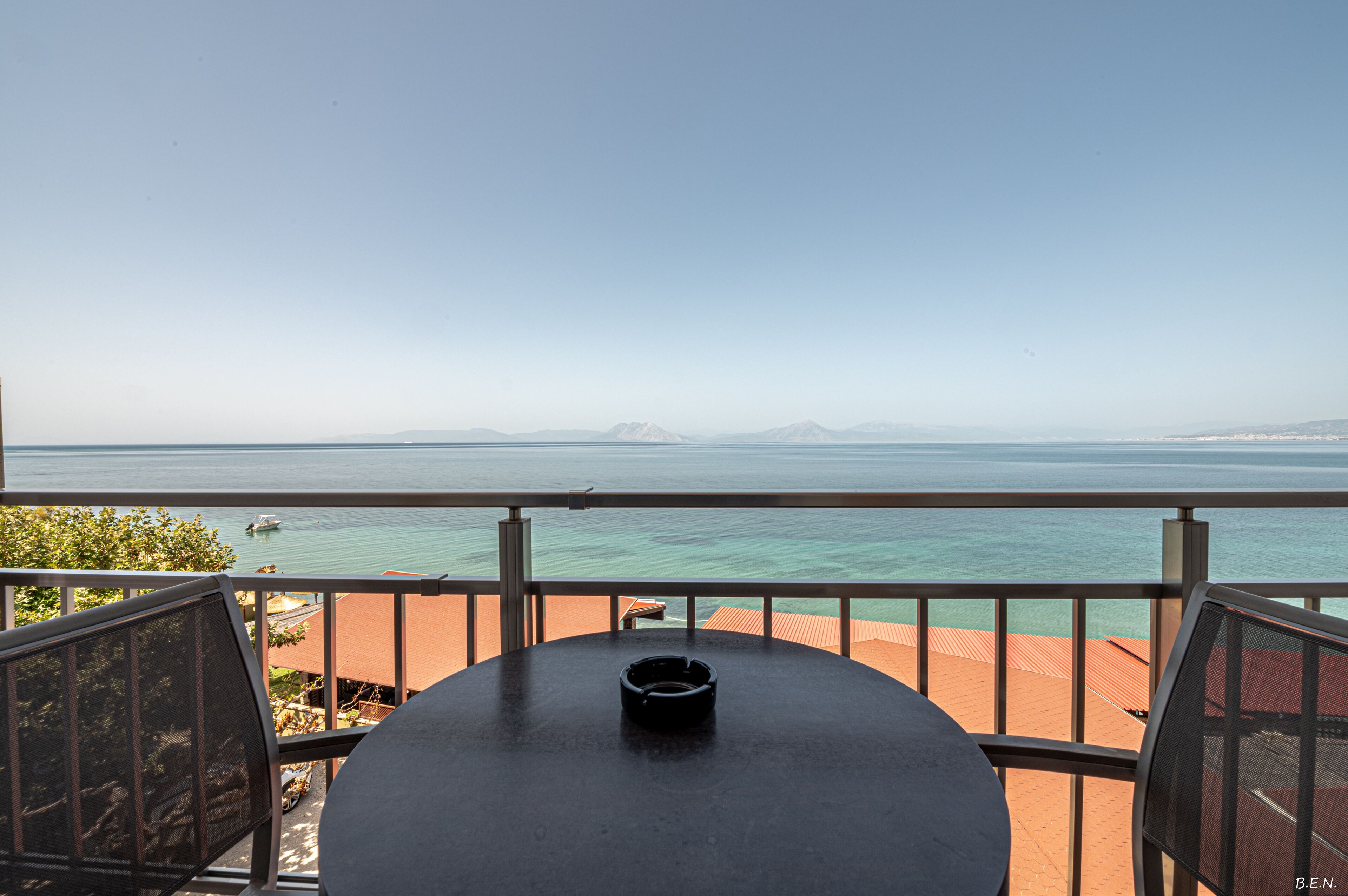 Quarto casal, vista para o mar | Berços grátis, camas extras/dobráveis (sobretaxa), Wi-Fi de cortesia