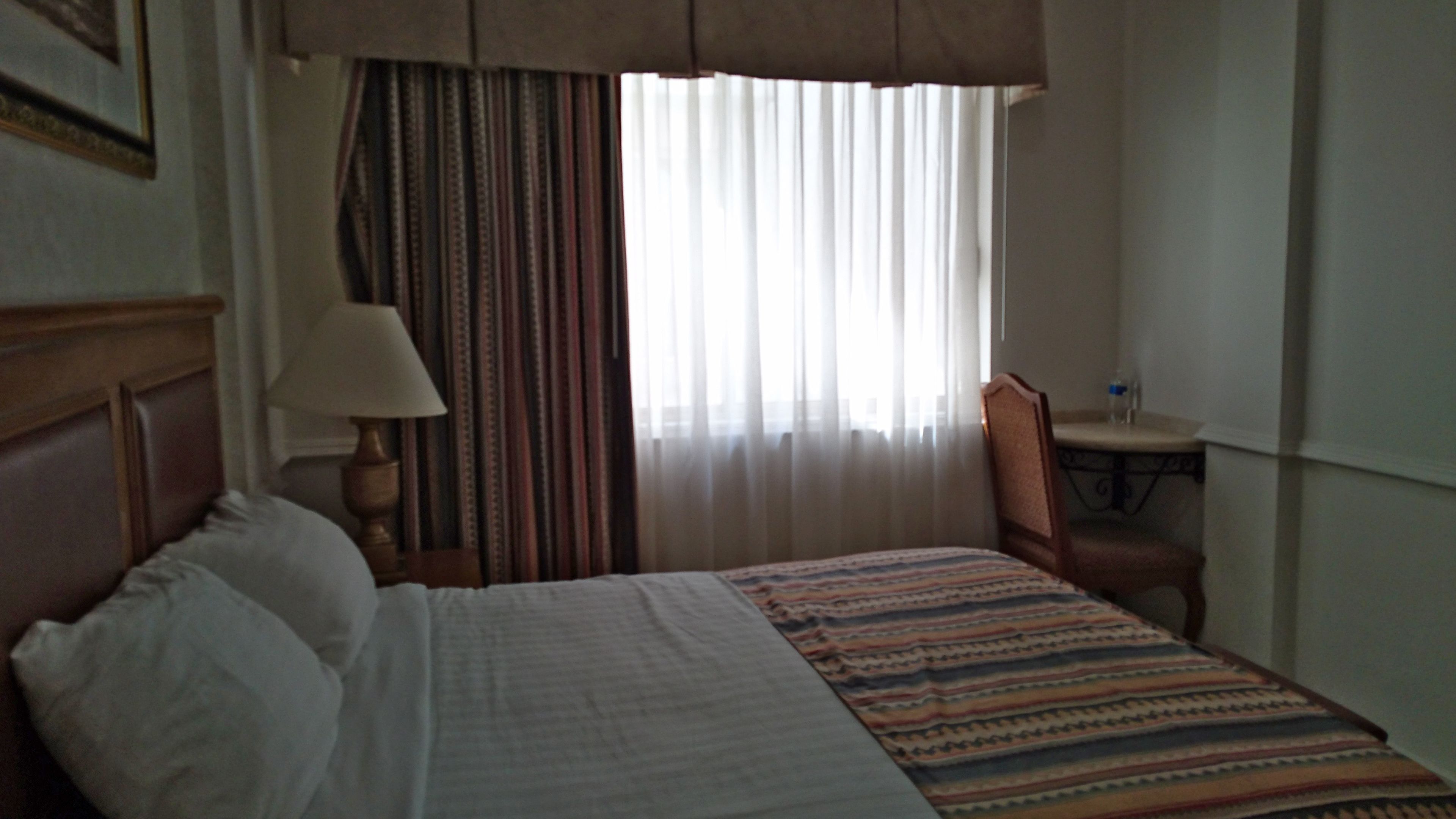 Roupa de alta qualidade, cofre no quarto, Wi-fi grátis 
