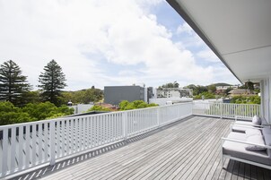 Apartamento Superior, 2 quartos, vista para a baía | Terraço/pátio interior