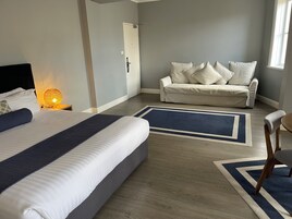 Suite Superior (Seabreeze) | Cortinas/cortinados opacos, ferro/tábua de engomar, Wi-fi grátis