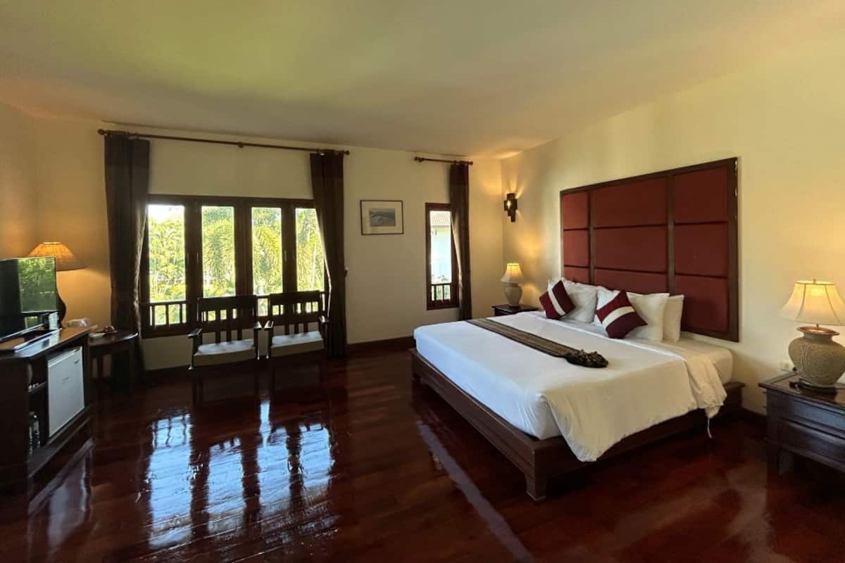 Quarto casal luxo | Frigobar (abastecido com itens grátis), cofres nos quartos