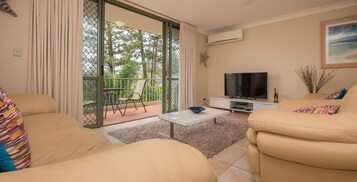 TV de ecrã plano, leitor de DVD 