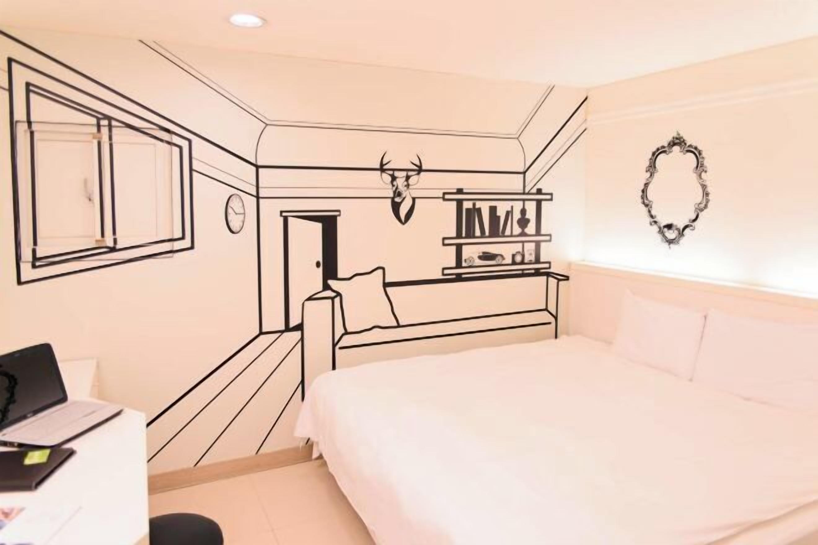 Individualmente decorados, escrivaninha, cortinas blackout