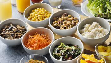 Café da manhã com buffet todos os dias mediante uma taxa