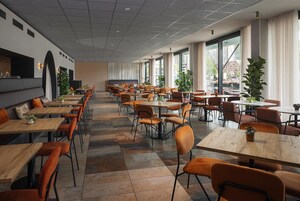 Pequeno-almoço tipo buffet diário mediante uma taxa