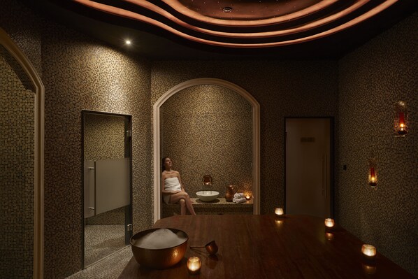 Sala(s) para tratamentos a casais, sauna, banho turco, hammam 