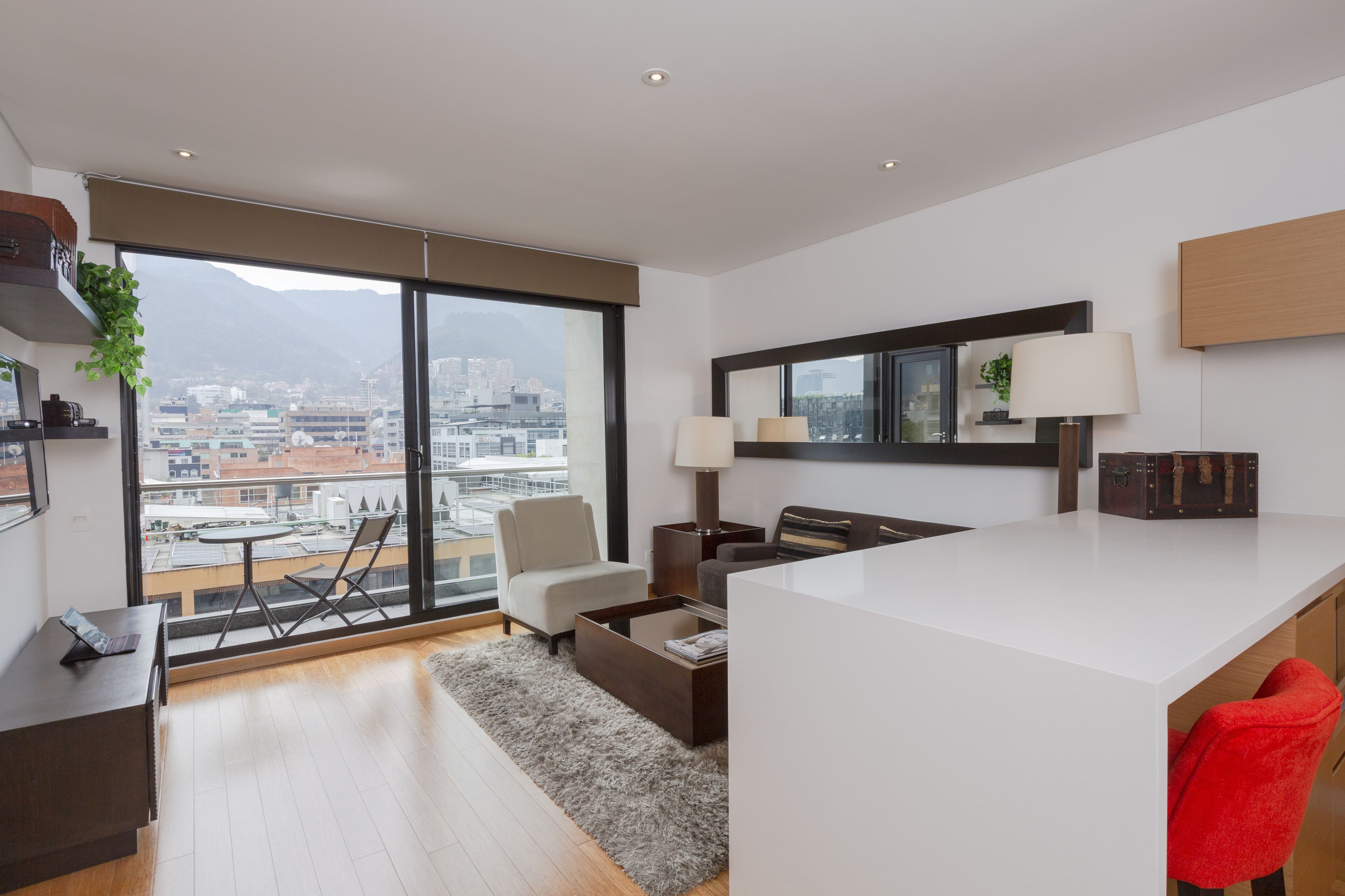 Quarto Nobre, 2 quartos | Roupa de alta qualidade, minibar, cofre no quarto, secretária 