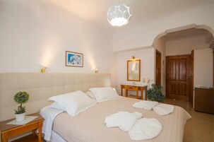 Minibar, cofre no quarto, quartos insonorizados, ferro/tábua de engomar 