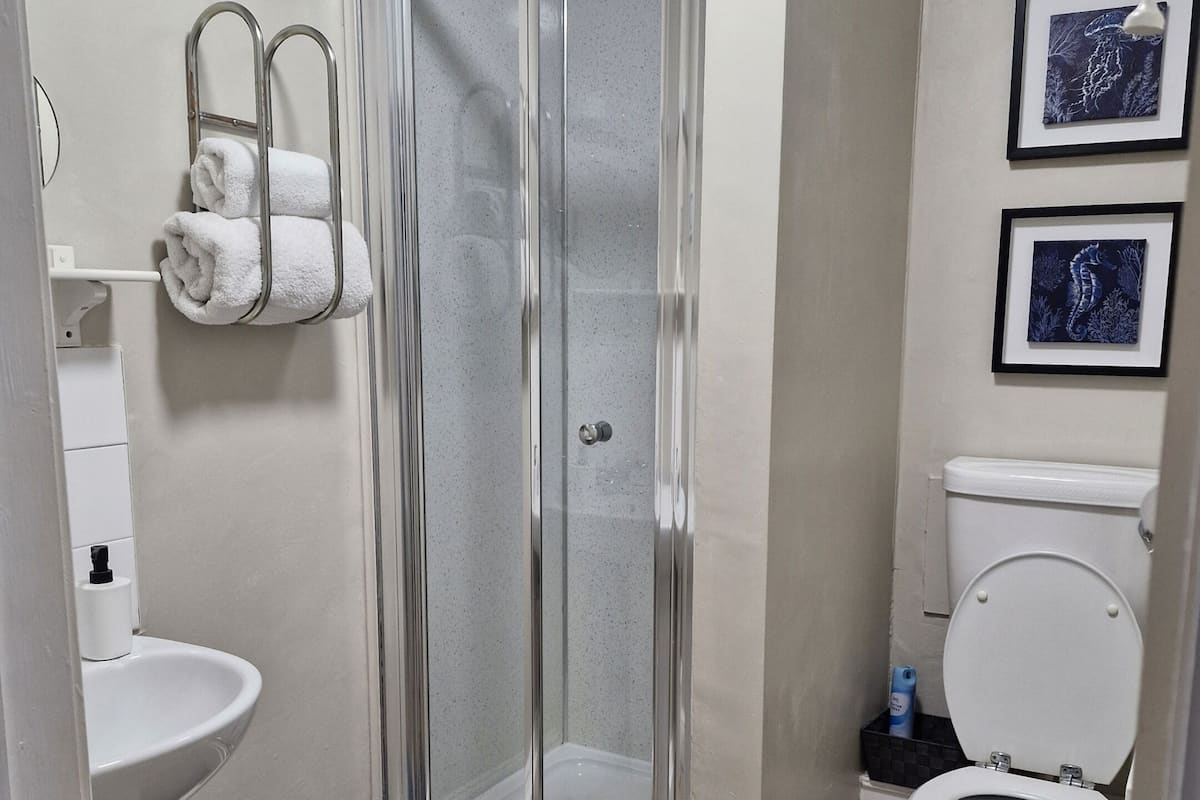 Quarto solteiro standard, suíte | Banheiro