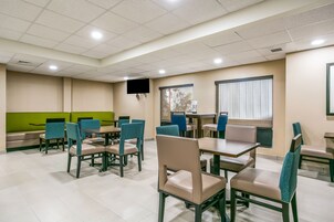 Café da manhã continental grátis todos os dias
